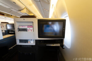 【搭乗記】JALのB767ビジネスクラス(SS6)1人掛け席で出雲へ - まったり空の旅